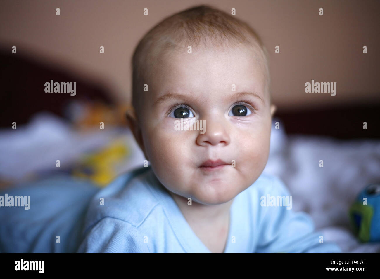 Helpful child hi-res stock photography and images - Alamy