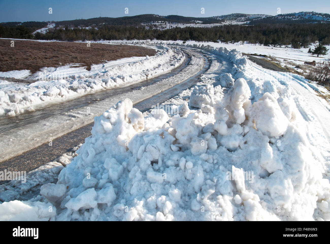 Frost track line hi-res stock photography and images - Alamy
