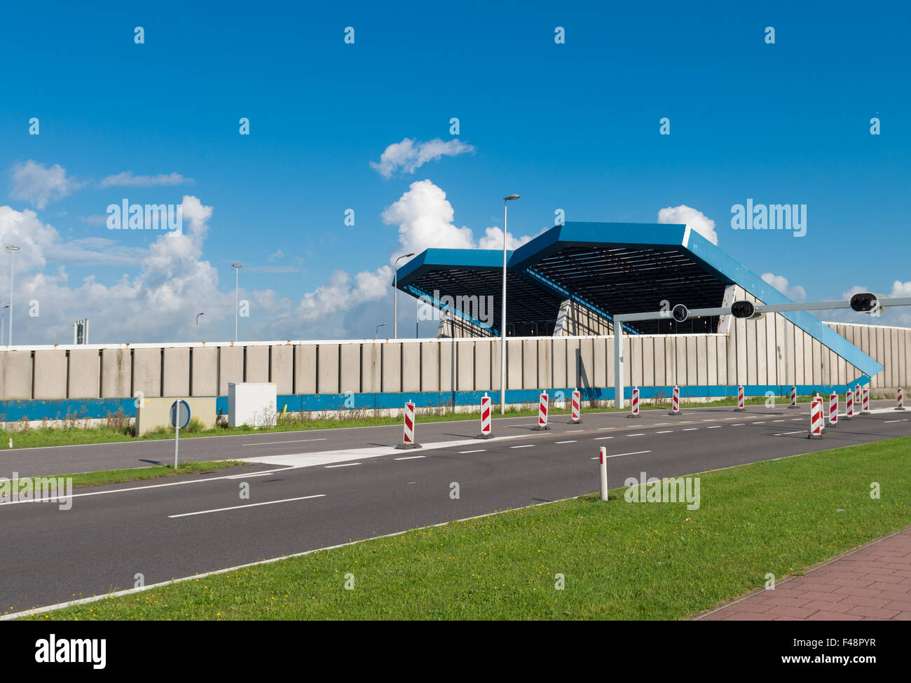 Schiphol tunnel hi-res stock photography and images - Alamy