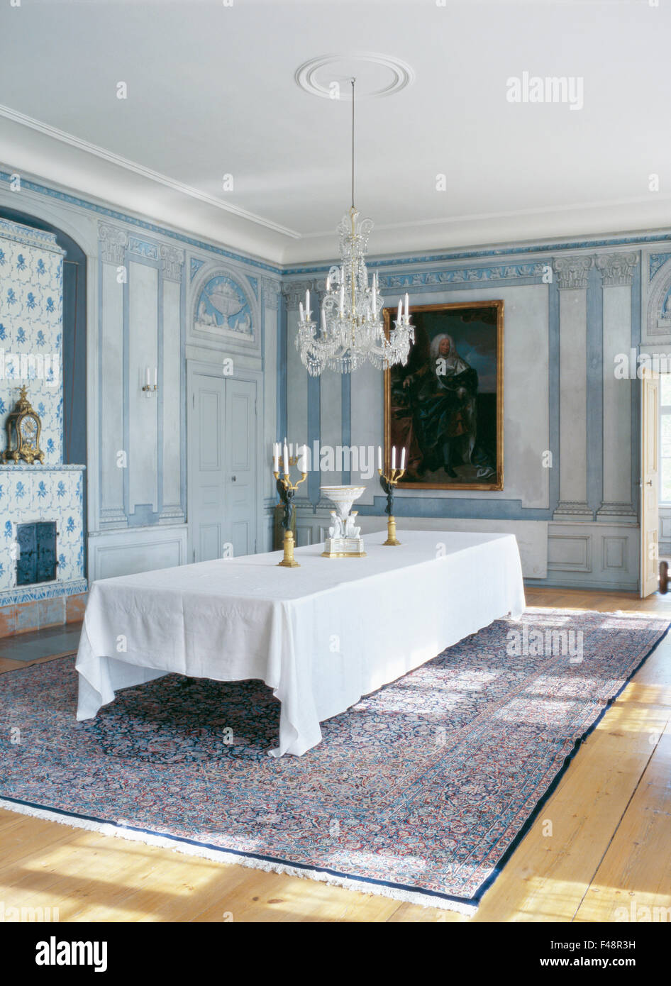 Dining room at a castle Stock Photo - Alamy