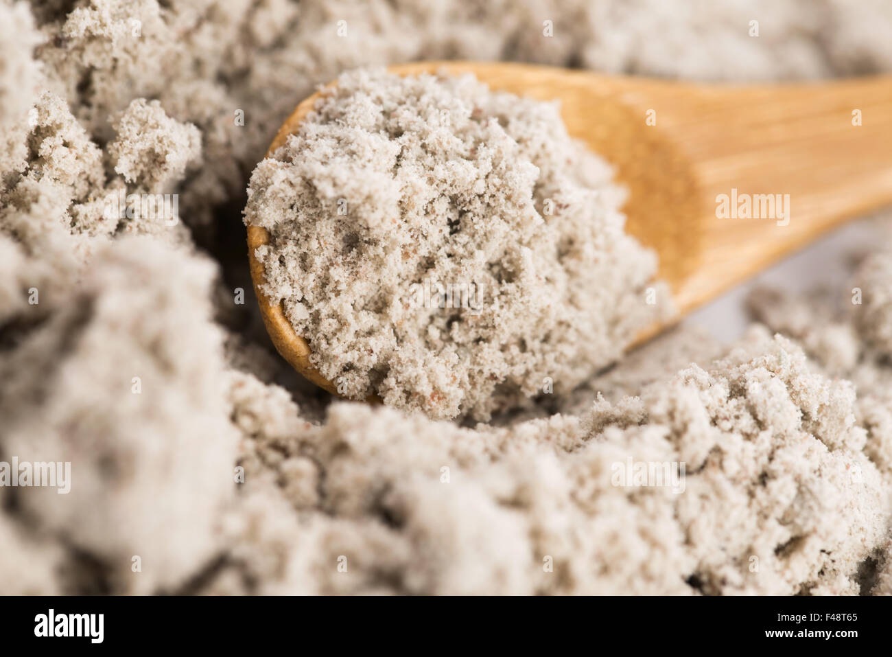 Kala namak or Black salt of South Asia Stock Photo - Alamy