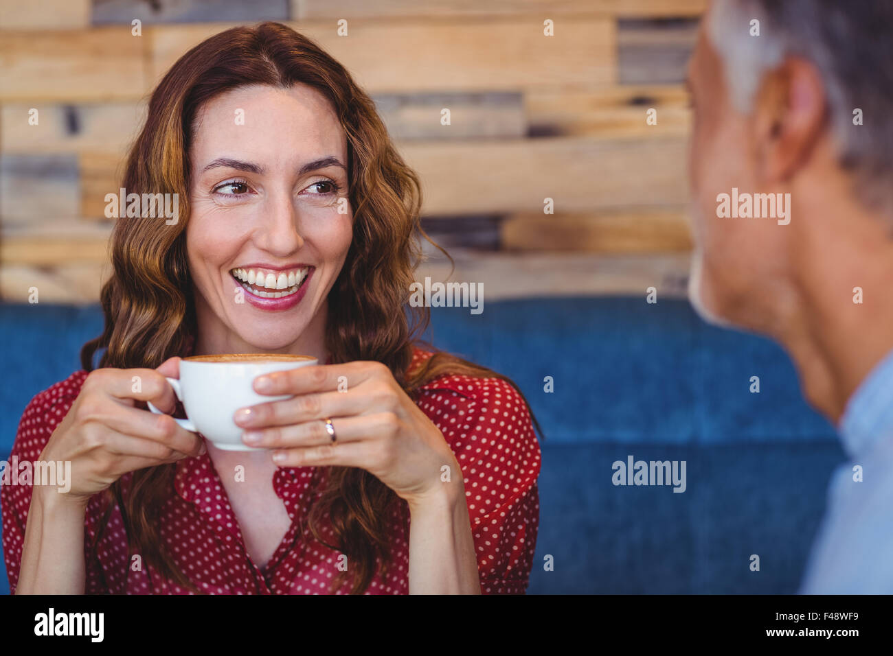 Couple 50s coffee restaurant hi-res stock photography and images - Alamy
