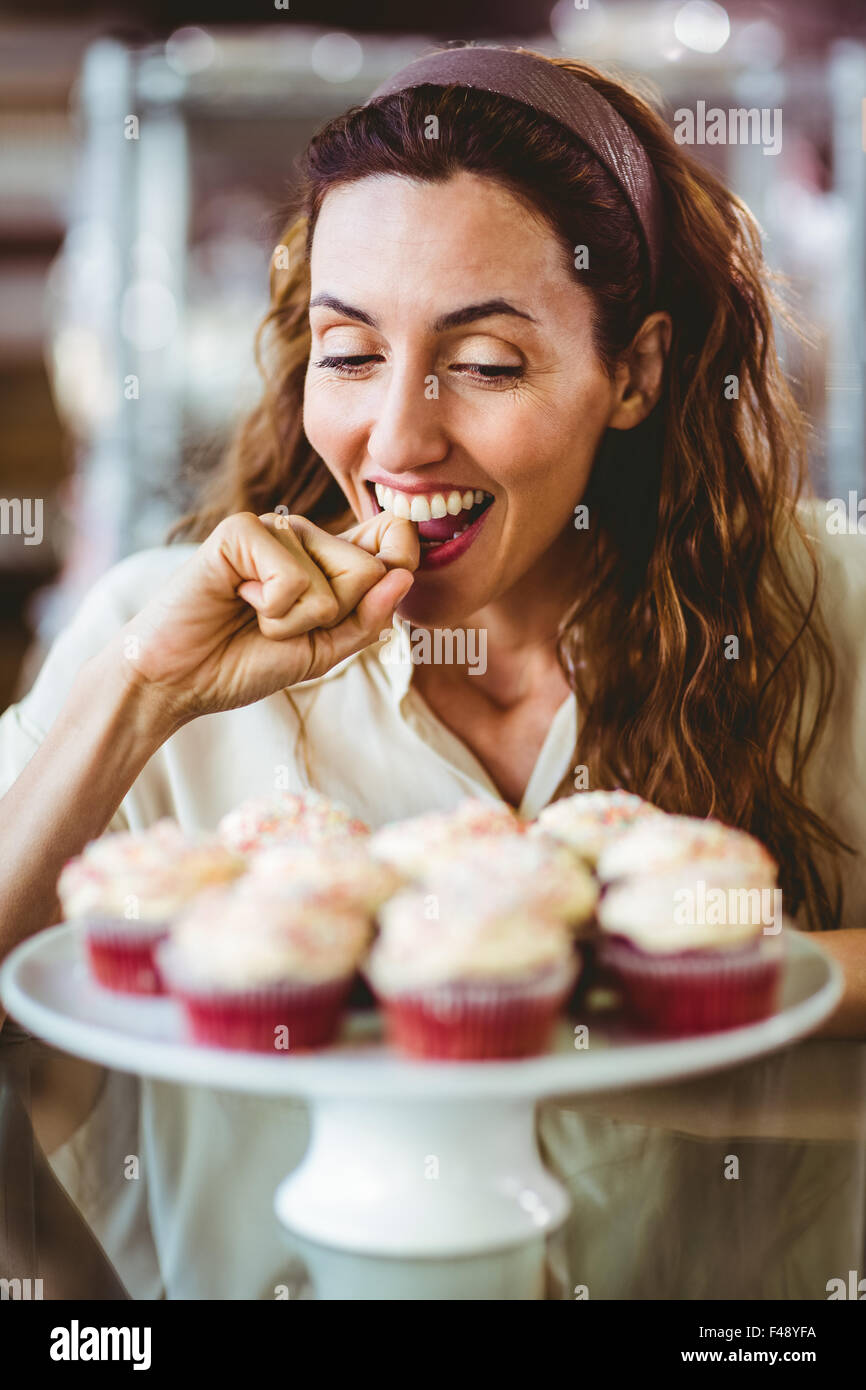 Pretty cakes hi-res stock photography and images - Alamy