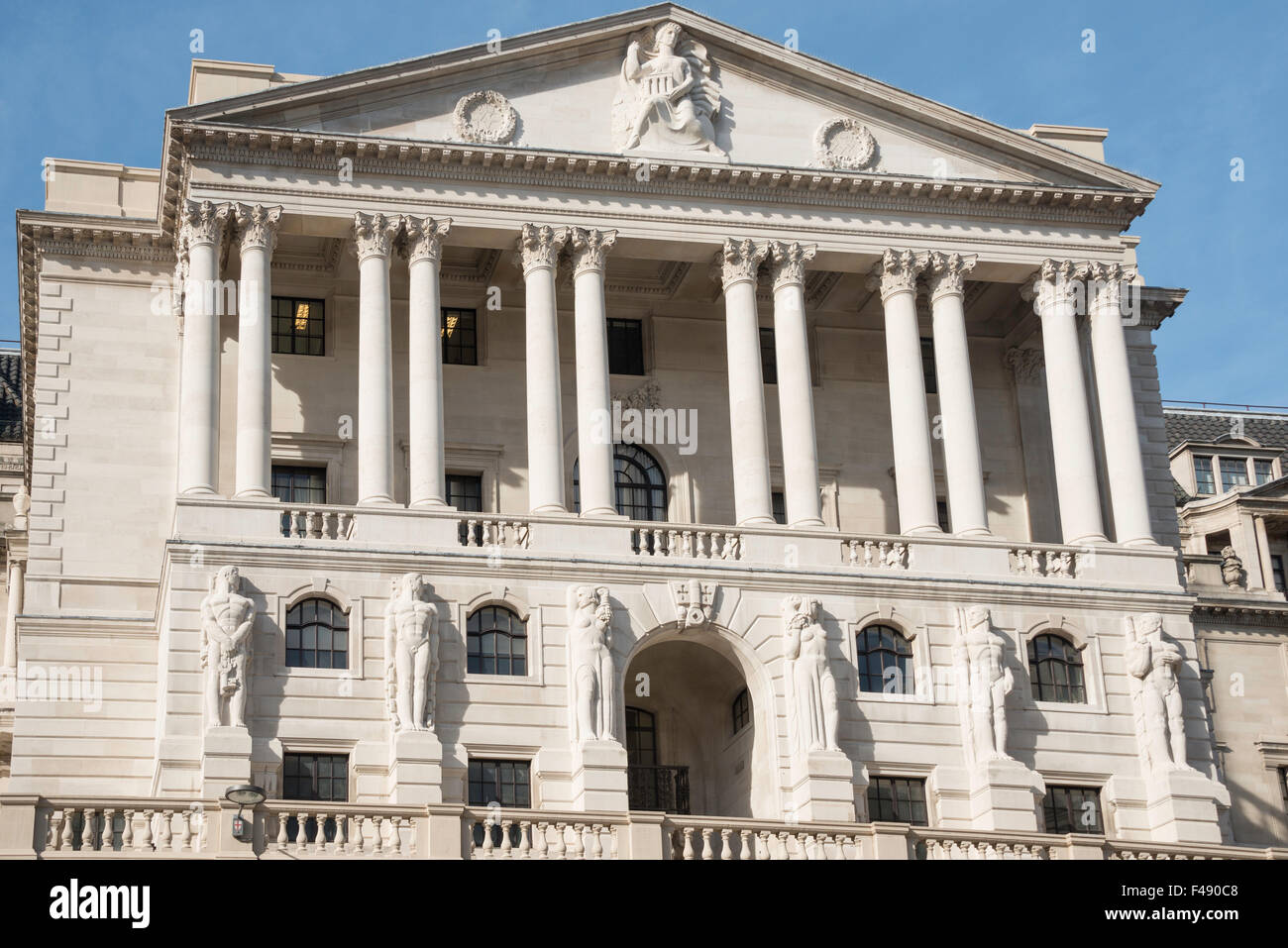 Bank of england headquarters hi-res stock photography and images - Alamy