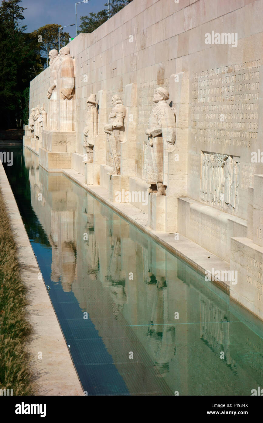 Reformation Wall with statues of Guillaume Farel, John Calvin, Theodore ...