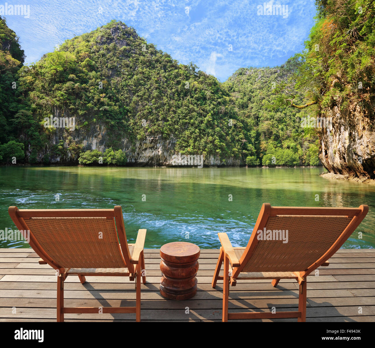 Beautiful landscape calm bay hi-res stock photography and images - Alamy