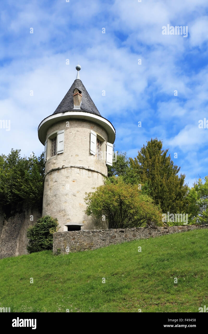 Round ancient buildings hi-res stock photography and images - Alamy