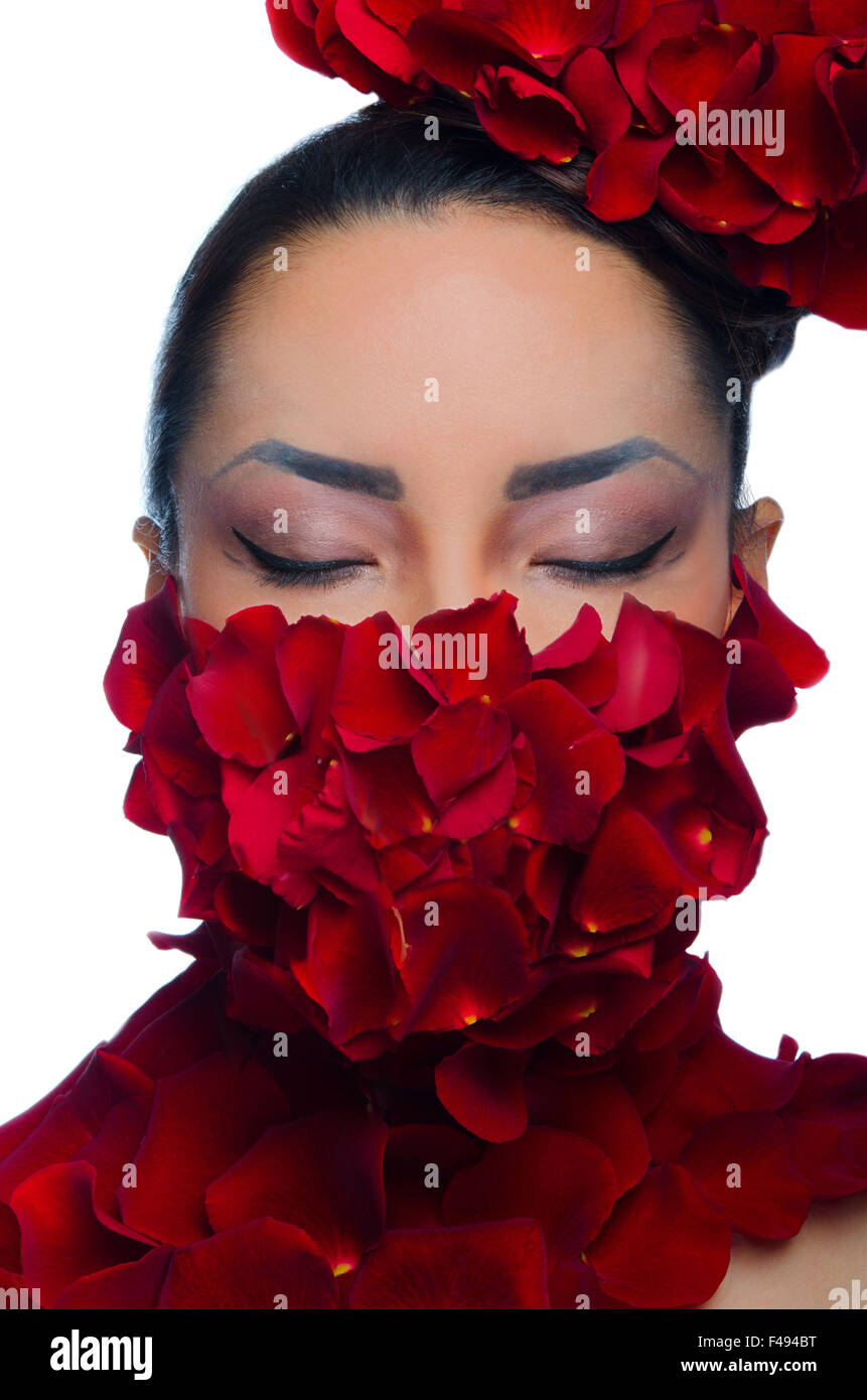 Face and neck girl covered with petals Stock Photo - Alamy