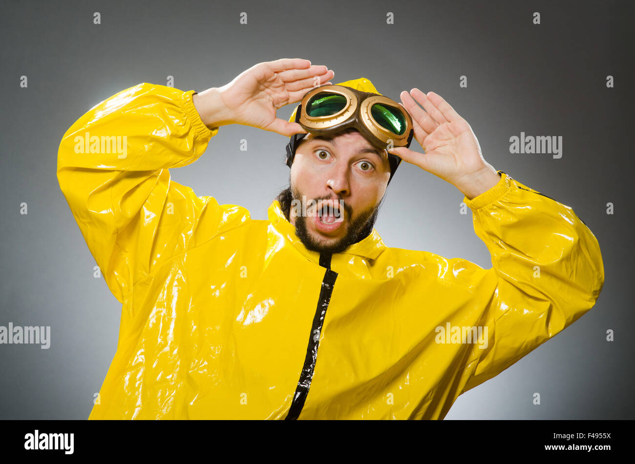 Man wearing aviator hat goggles hi-res stock photography and images - Alamy