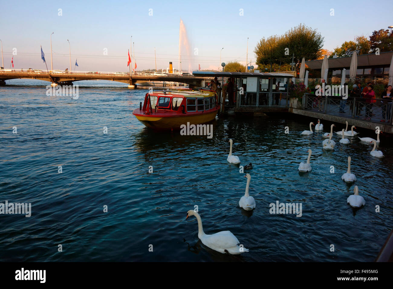 Ferry on lake geneva hi-res stock photography and images - Alamy