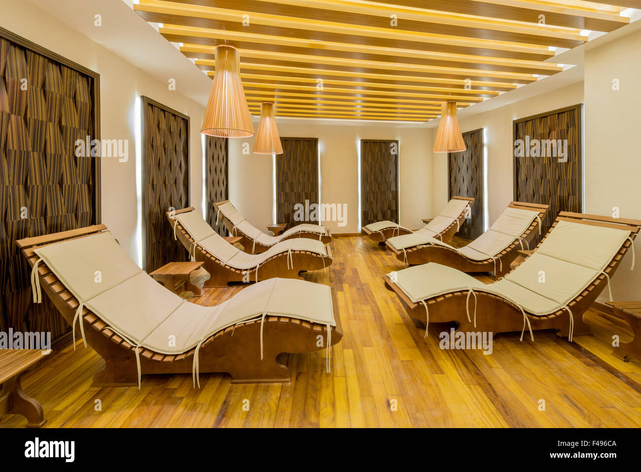Spa room with many beds Stock Photo - Alamy