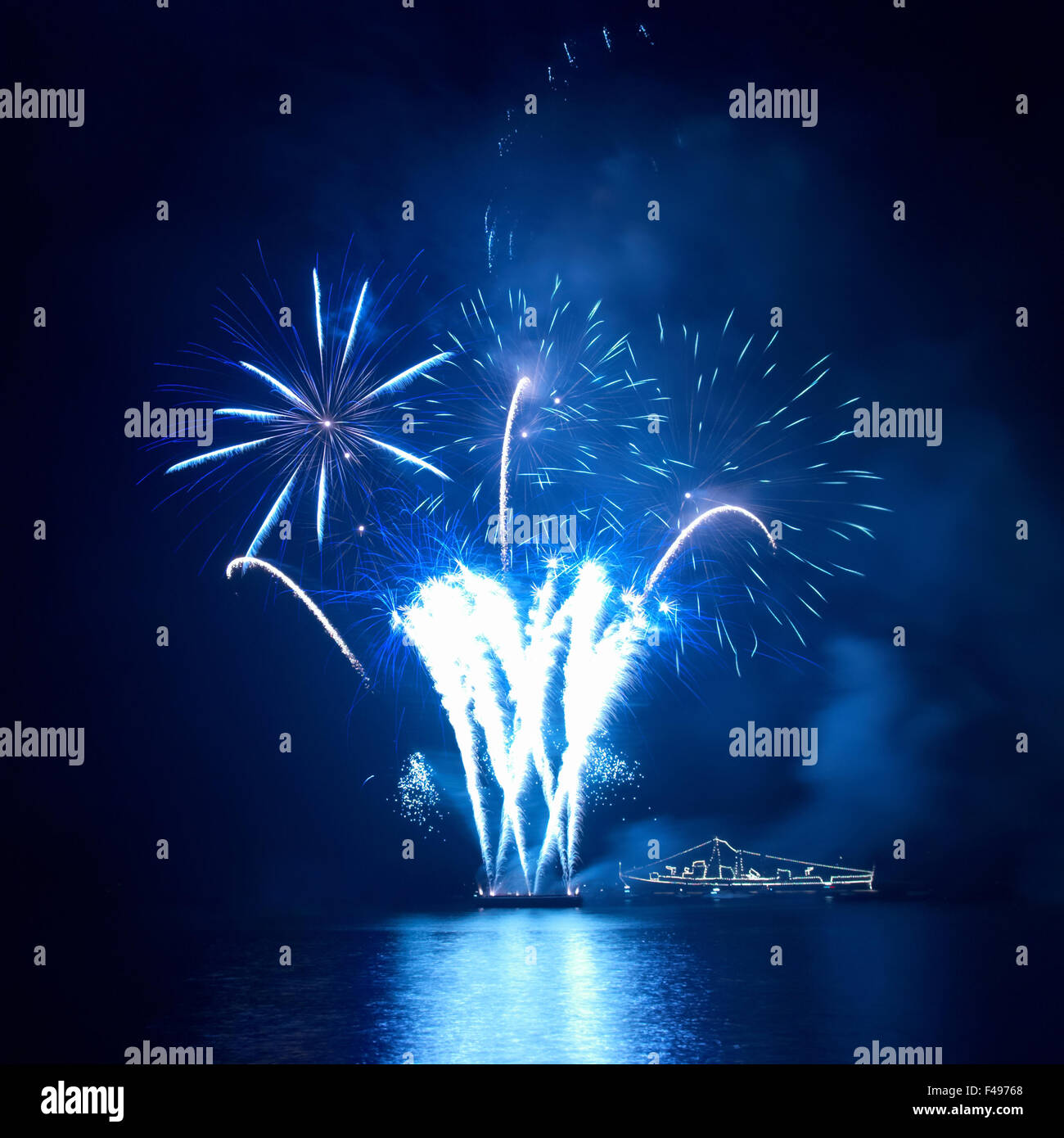 White green light blu hi-res stock photography and images - Alamy