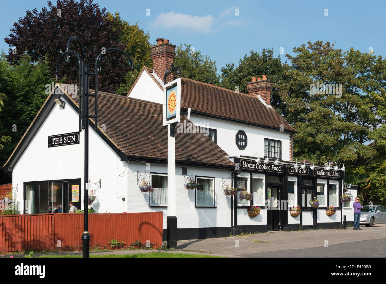 The Sun Pub, Chertsey Road, Windlesham, Surrey, England, United Kingdom ...