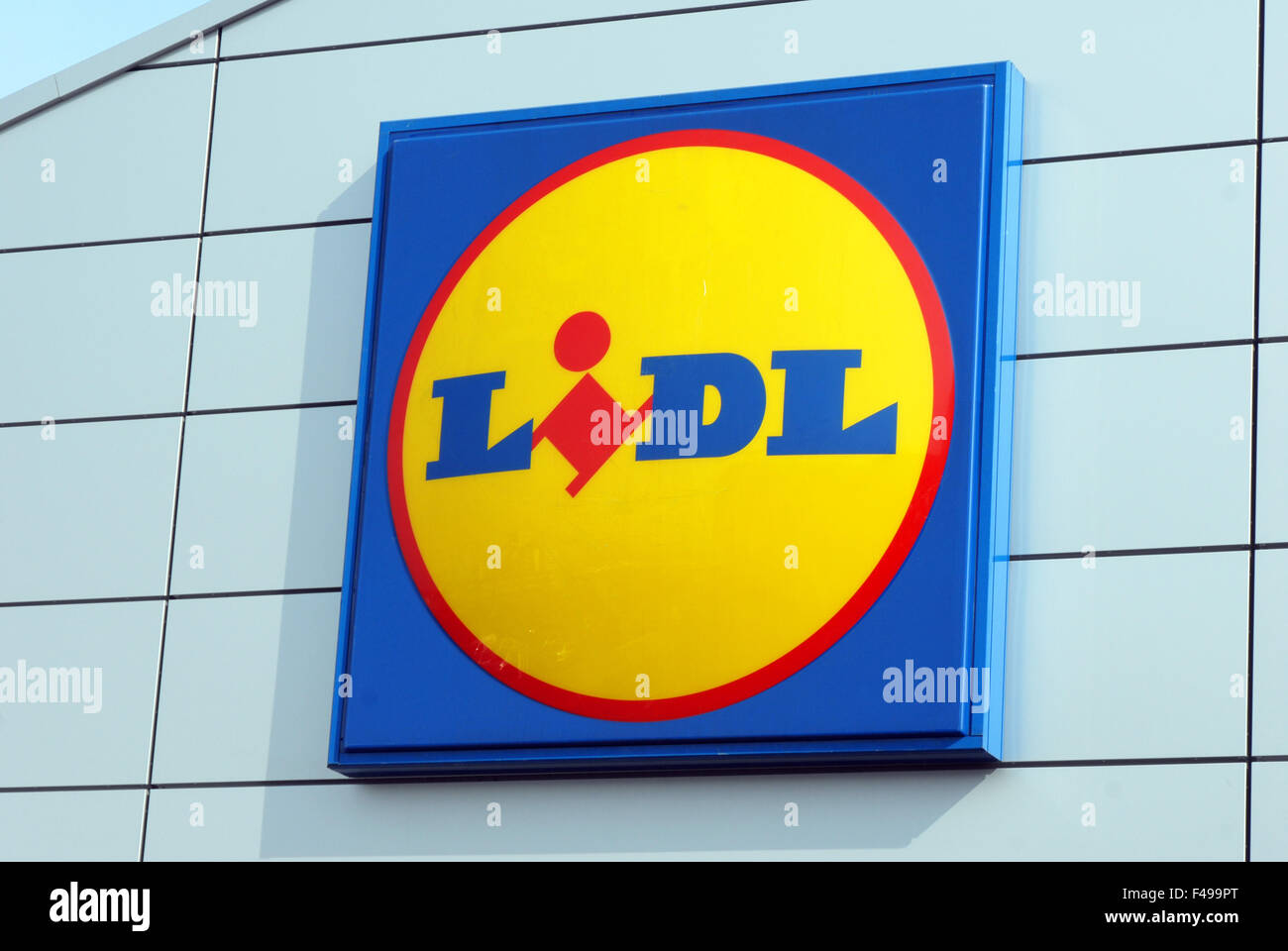 Lidl uk 2014 hi-res stock photography and images - Alamy