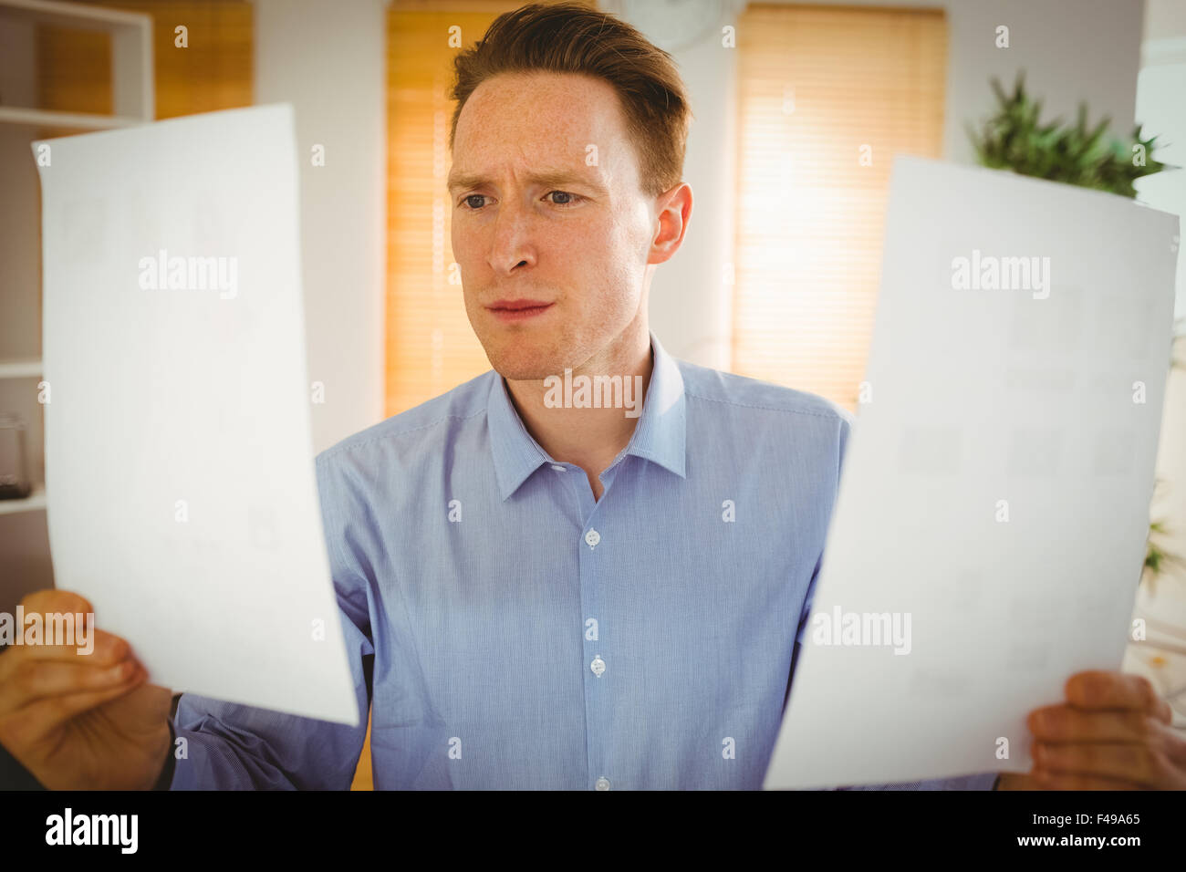 Two paper sheets hi-res stock photography and images - Alamy