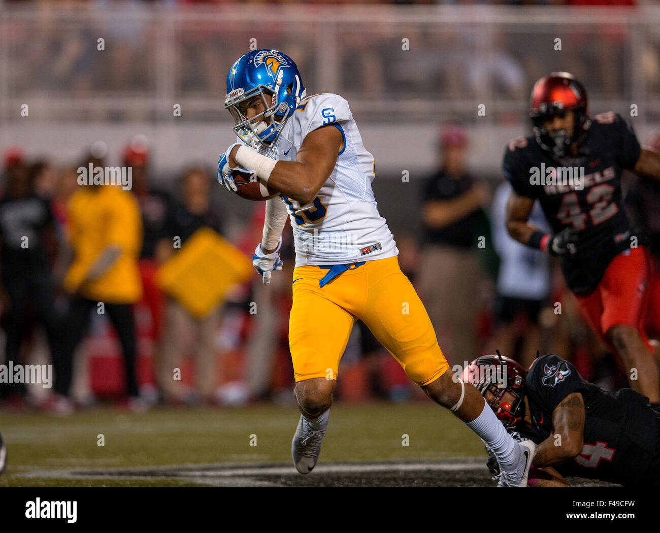 Las Vegas, NV, USA. 10th Oct, 2015. San Jose State wide receiver (15 ...