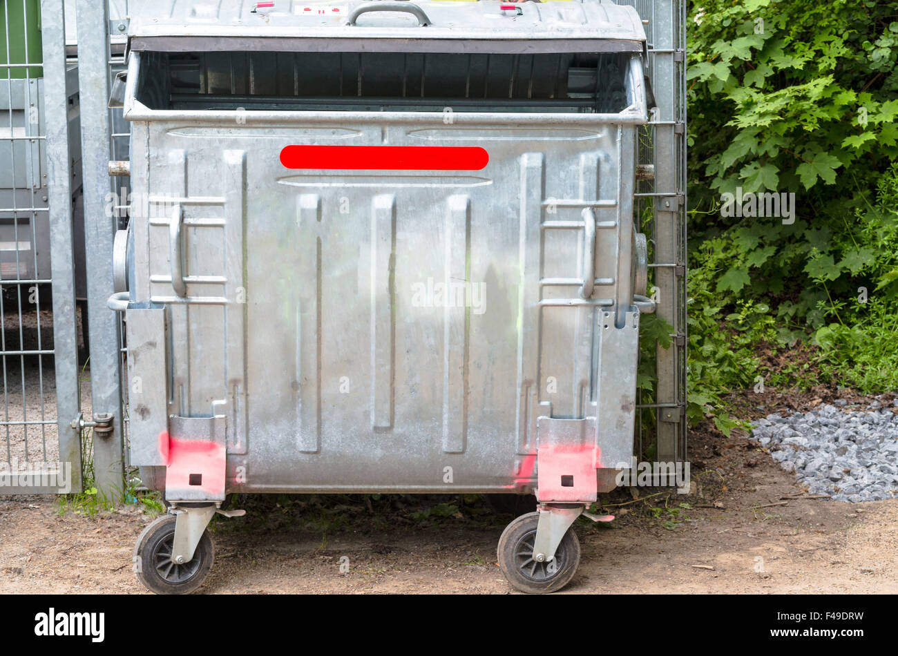 Dumpster background hi-res stock photography and images - Alamy