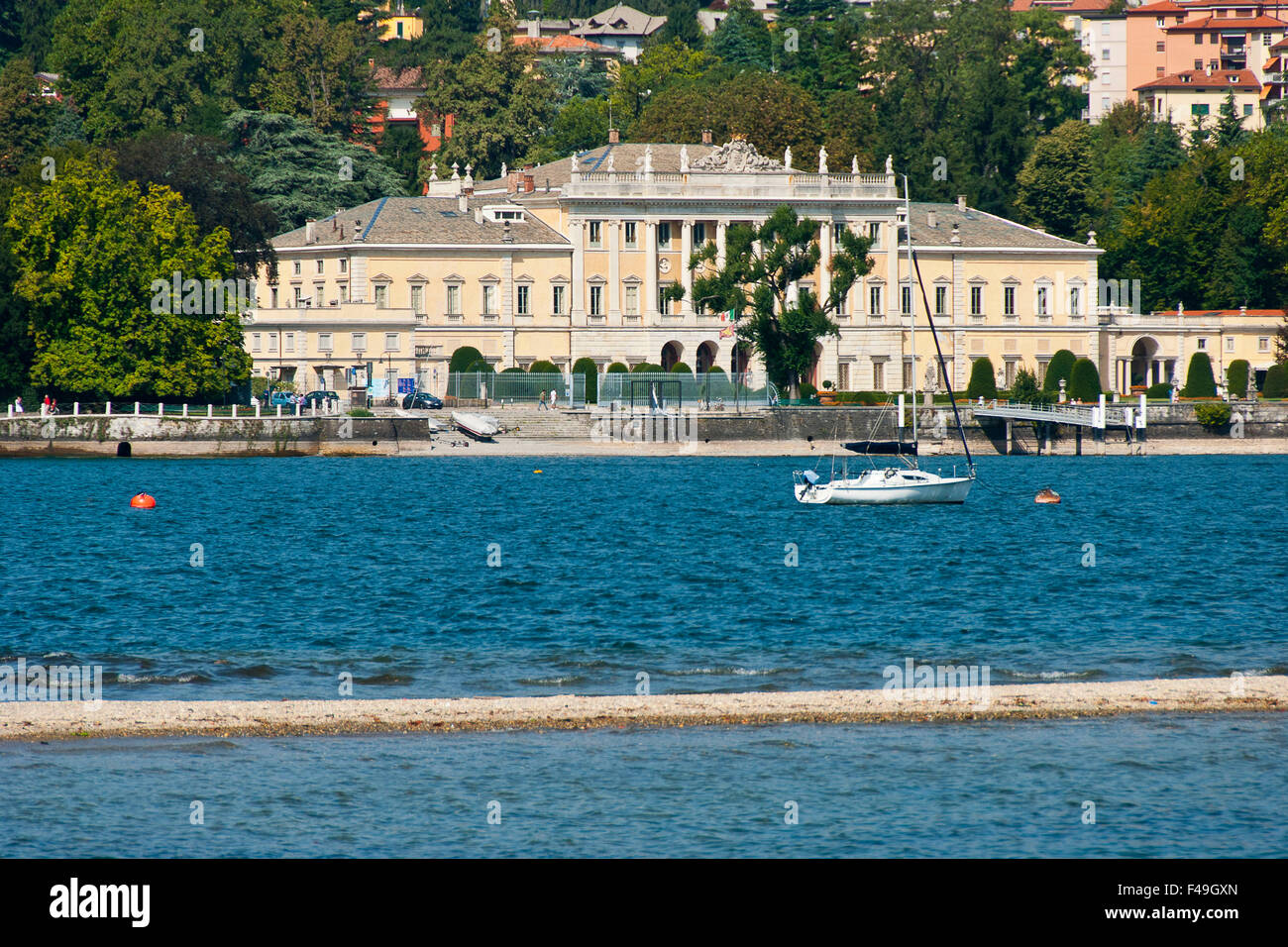 Lake como alps hi-res stock photography and images - Alamy