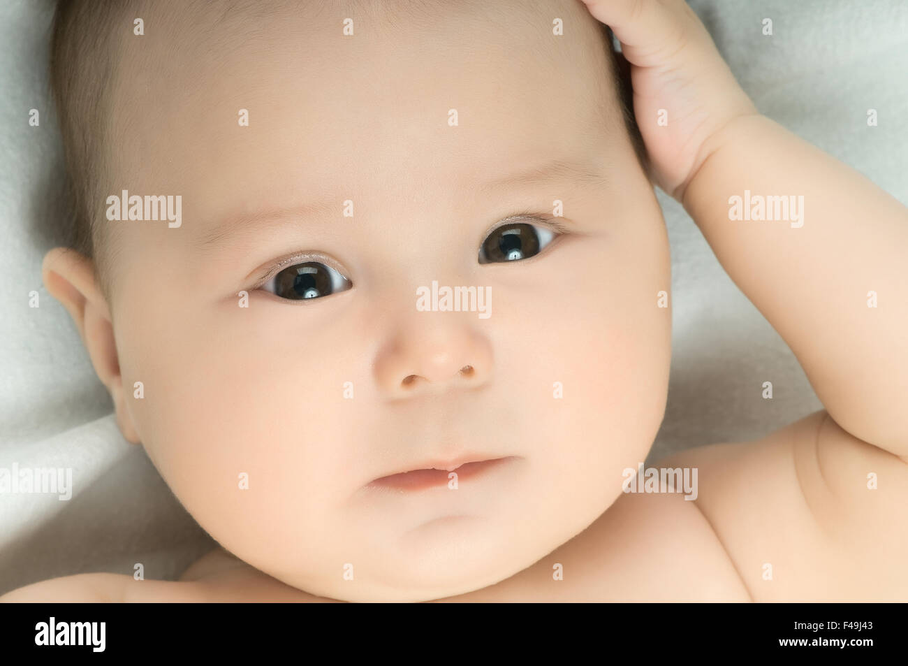 Baby gaze hi-res stock photography and images - Alamy