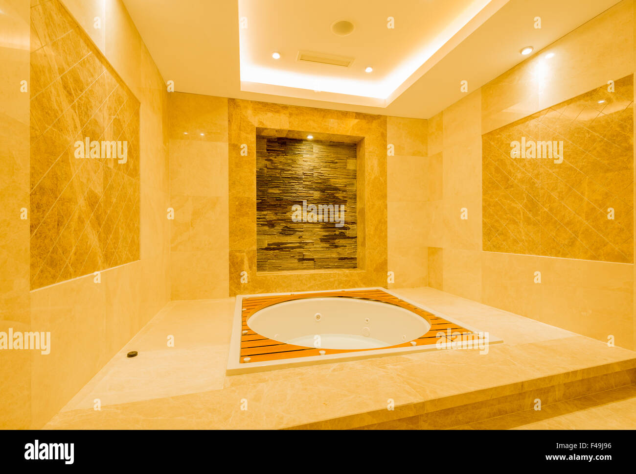 Bath tub in the modern interior Stock Photo - Alamy