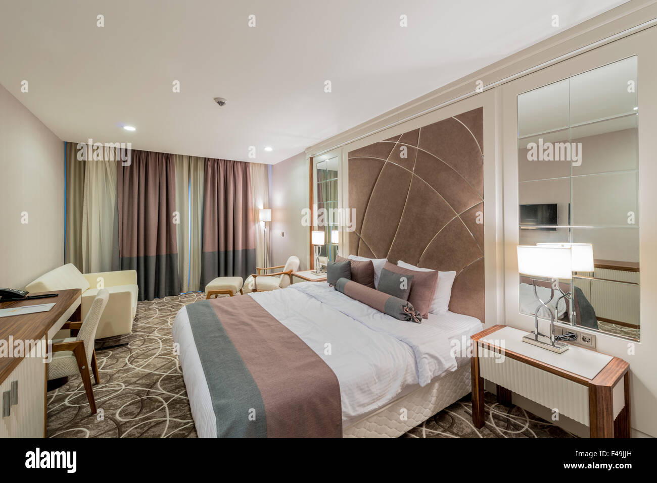 Hotel room with modern interior Stock Photo - Alamy