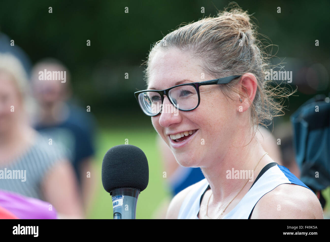 Young female coed hi-res stock photography and images - Alamy