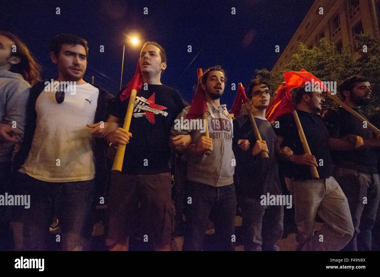 Athens, Greece. 15th Oct, 2015. Unions and anti fascists bring flags ...