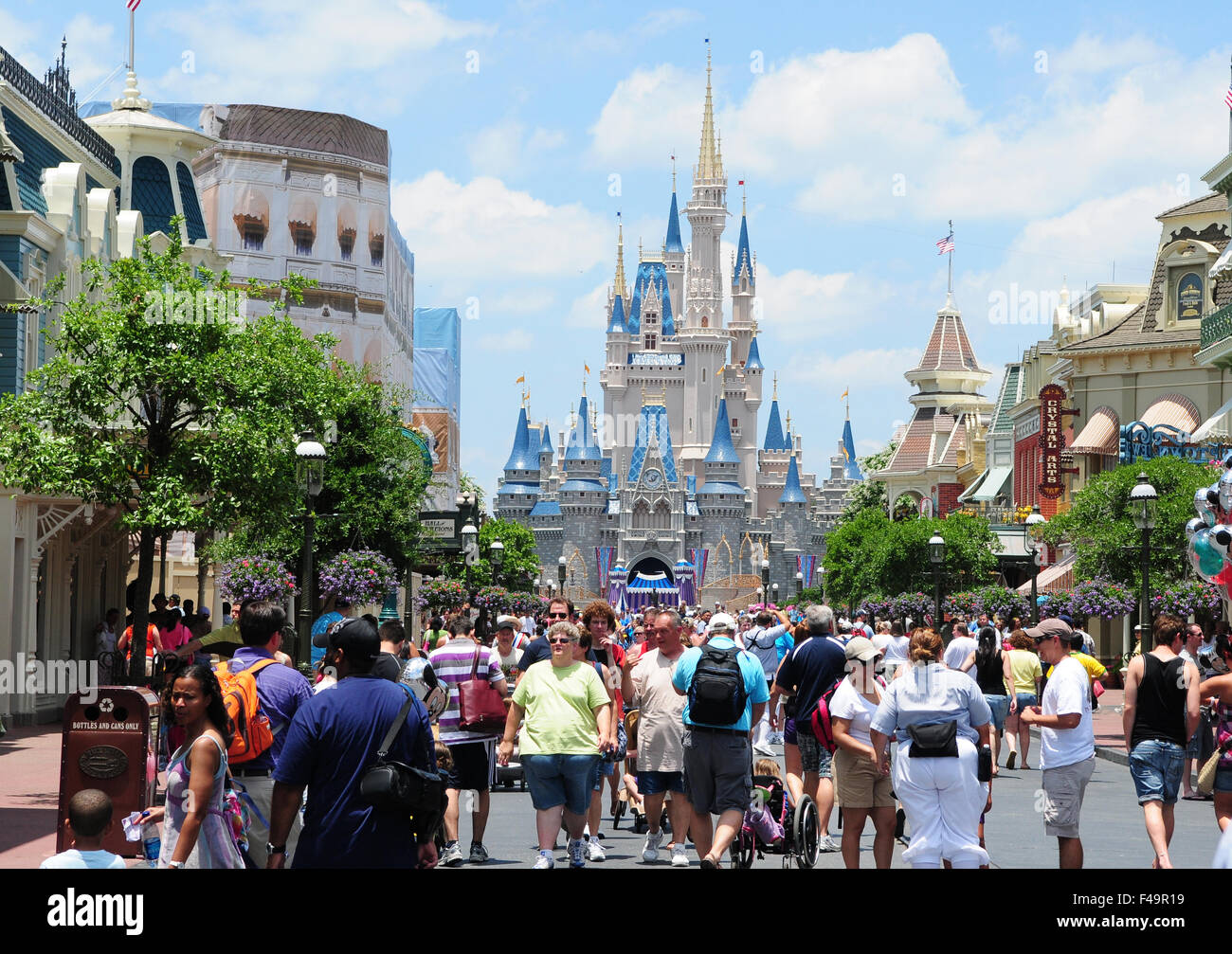 Disney florida children main street hi-res stock photography and images ...