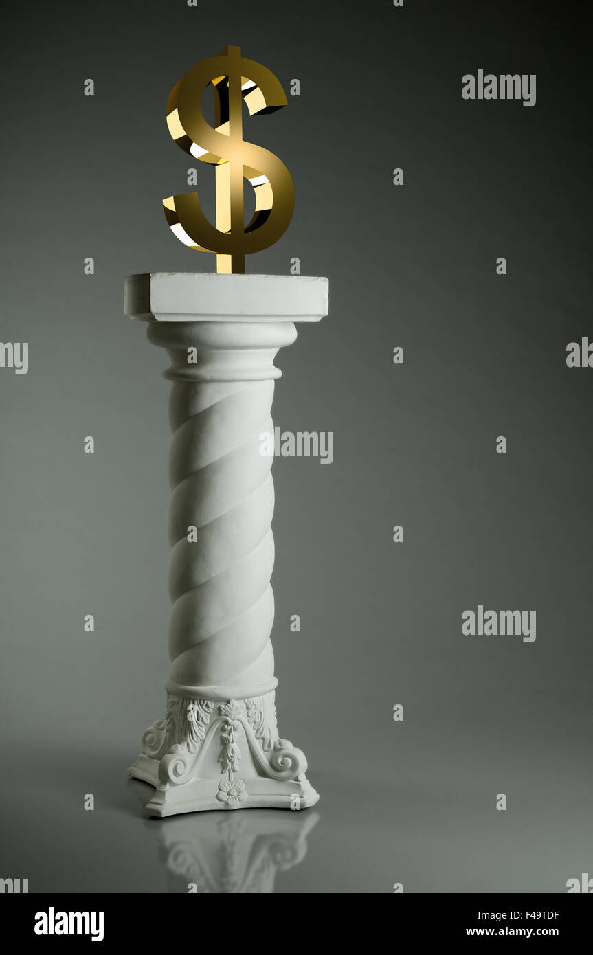 Gold pillar hi-res stock photography and images - Alamy