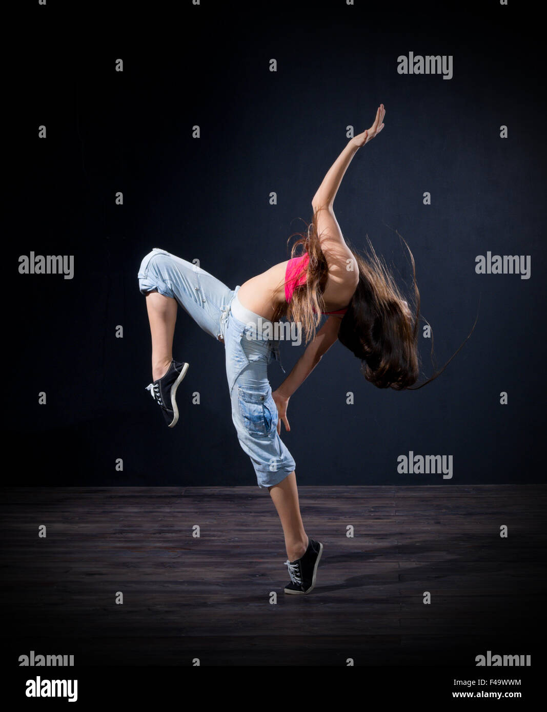 Girl modern hi-res stock photography and images - Alamy