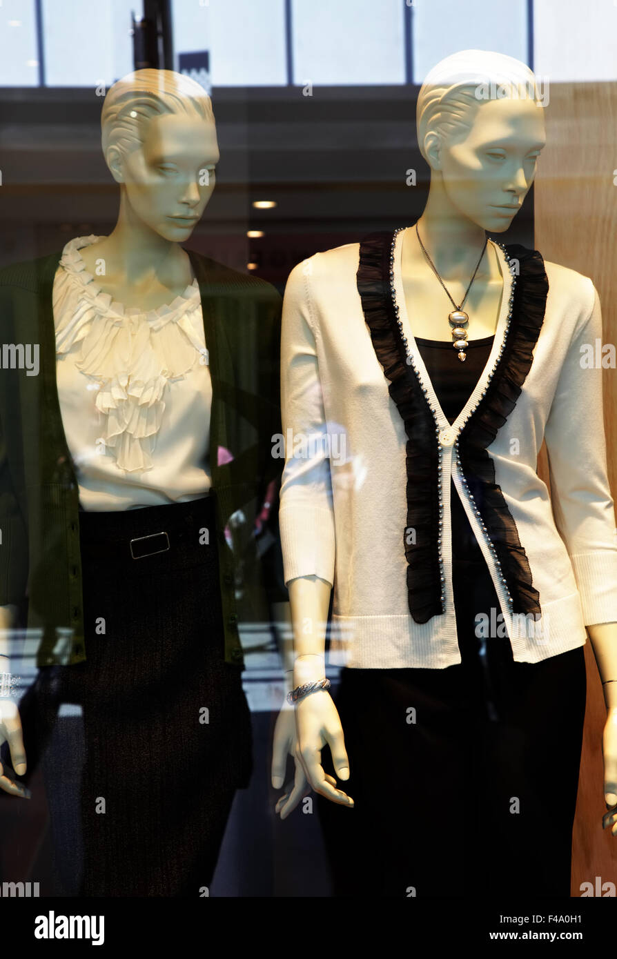 Clothes dummies hi-res stock photography and images - Alamy