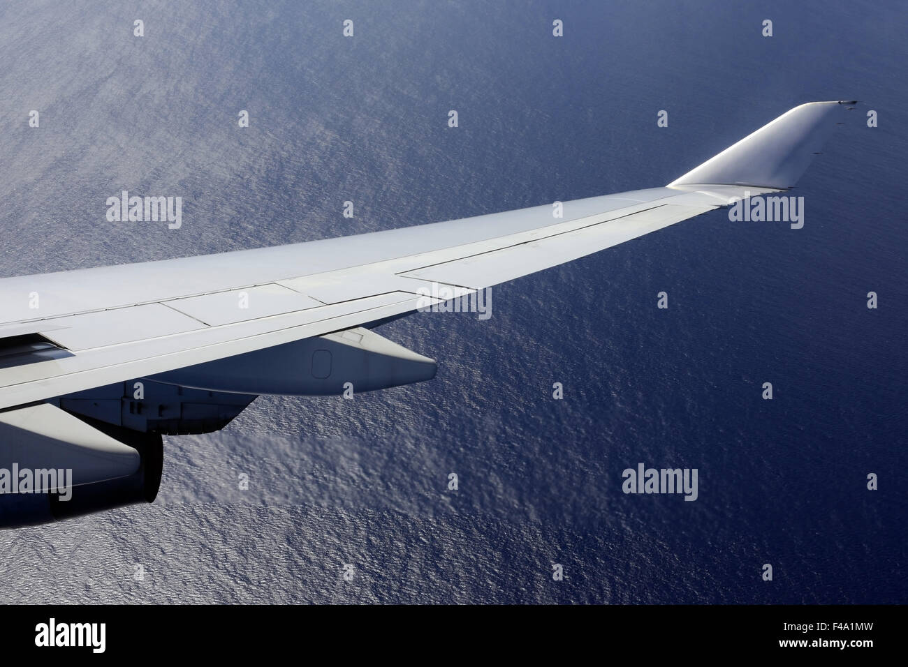 Wing of the plane Stock Photo - Alamy