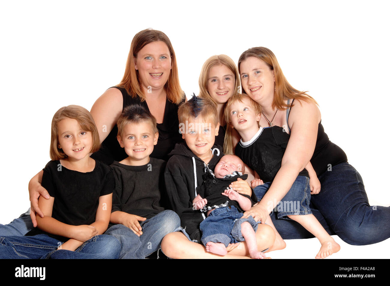 A family of eight people together Stock Photo - Alamy
