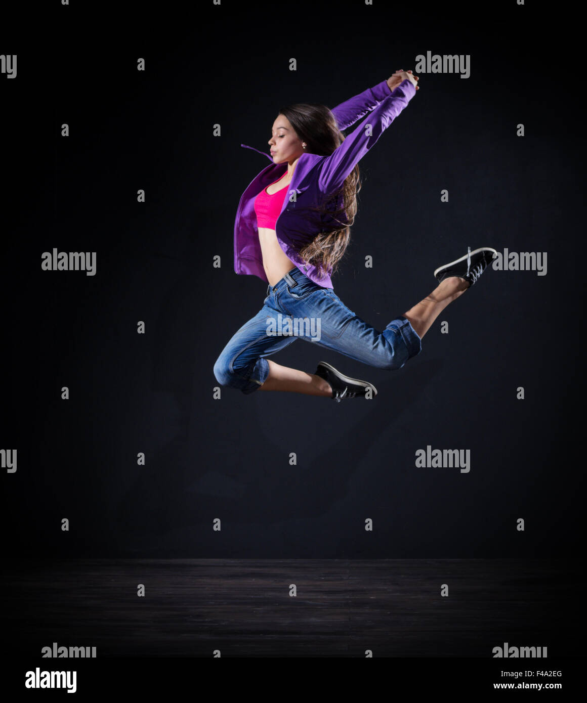 Modern dancer girl (normal version Stock Photo - Alamy