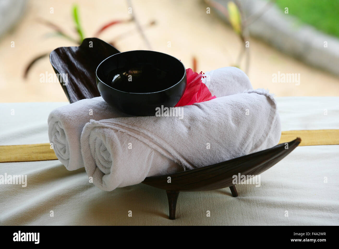 Clean rolled towels massage hi-res stock photography and images - Alamy