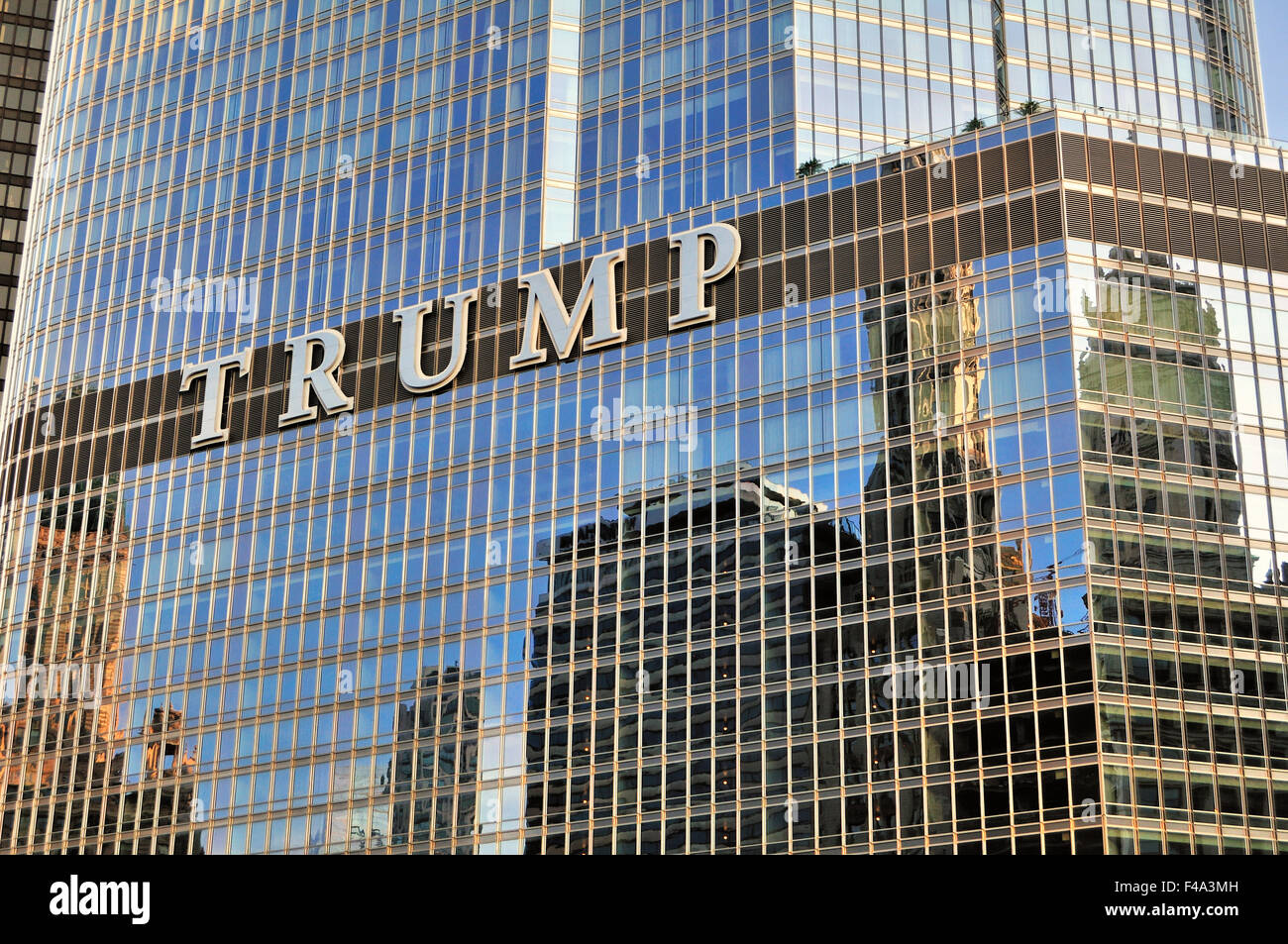 Chicago's second tallest skyscraper, Trump Tower. The highly reflective ...