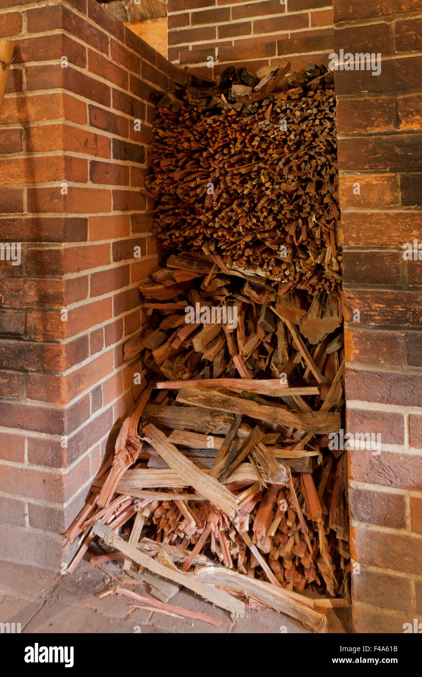 Brick oven hi-res stock photography and images - Alamy