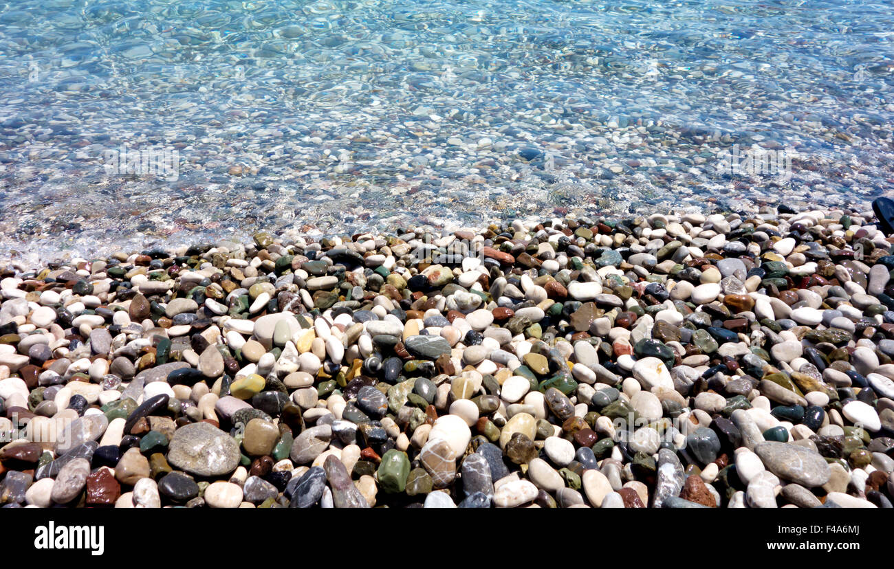 Wet sea stones hi-res stock photography and images - Alamy