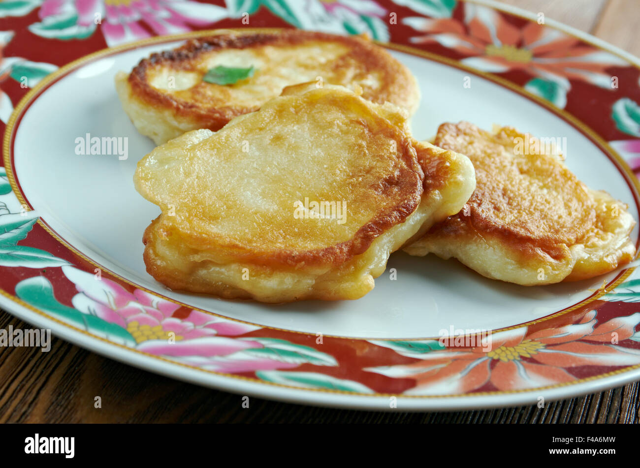 Traditional crumpets hi-res stock photography and images - Alamy