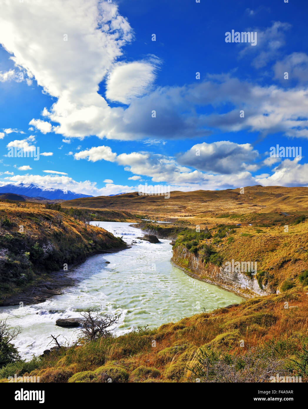 Clouds and river hi-res stock photography and images - Alamy