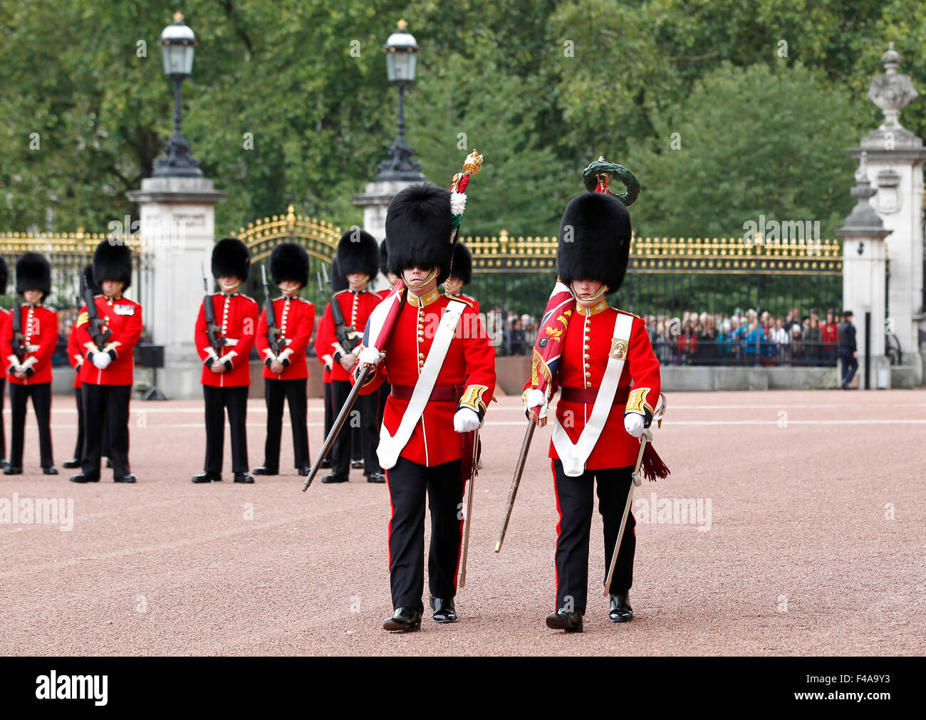 London, UK. 8th Sep, 2015. File photo shows British Royal Guards ...