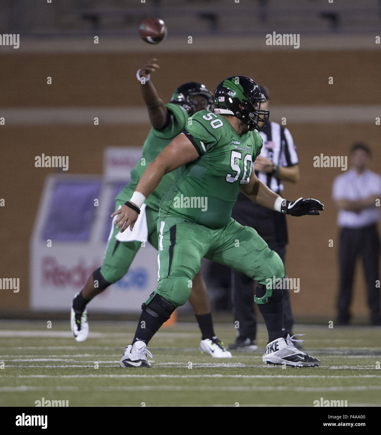 Denton, Texas, USA. 15th Oct, 2015. October 15, 2015: offensive lineman ...