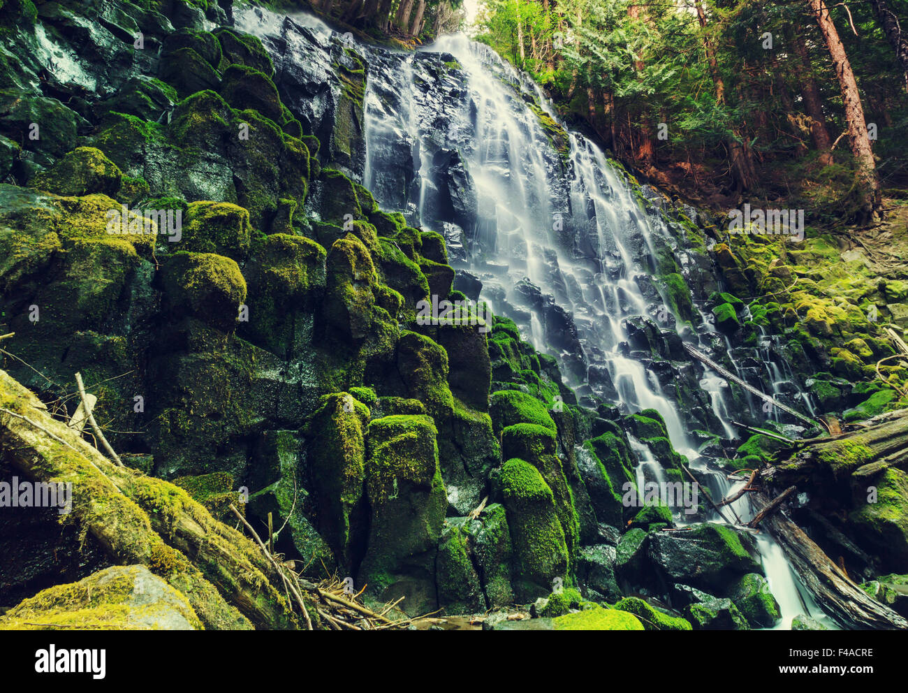 Ramona falls hi-res stock photography and images - Alamy