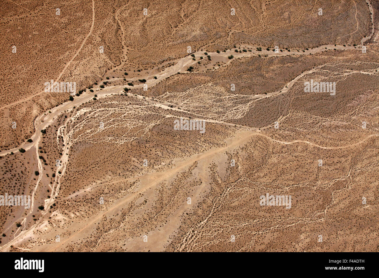 Desert top view hi-res stock photography and images - Alamy