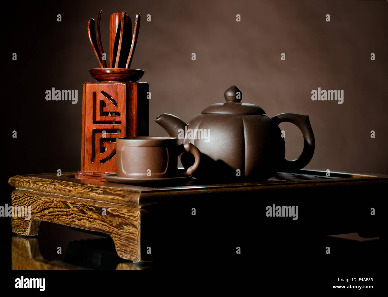 Tea pottery hi-res stock photography and images - Alamy