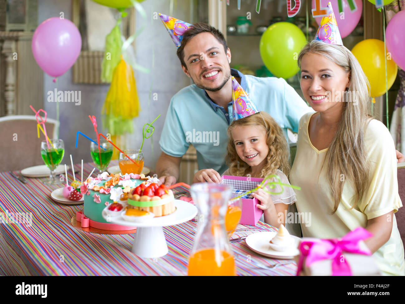 Happy parties hi-res stock photography and images - Alamy