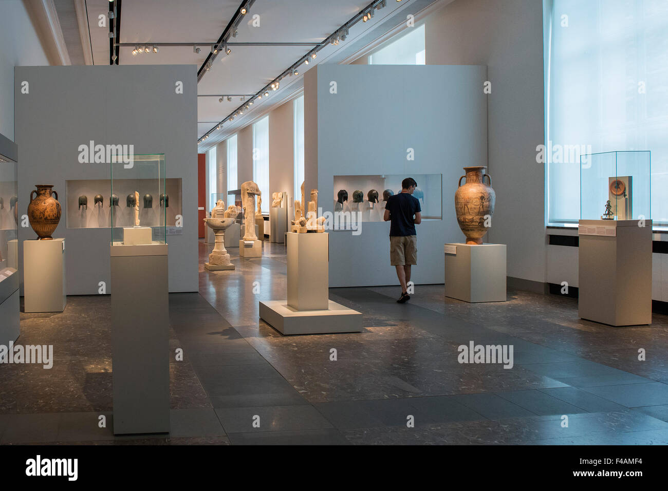Altes museum berlin interior hi-res stock photography and images - Alamy