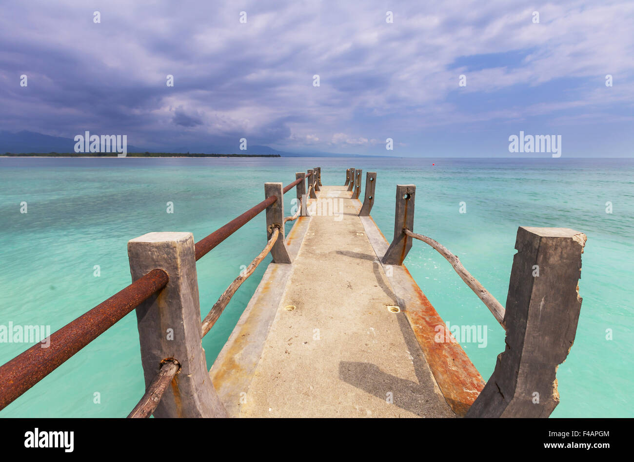 Boardwalk on the beach Stock Photo - Alamy