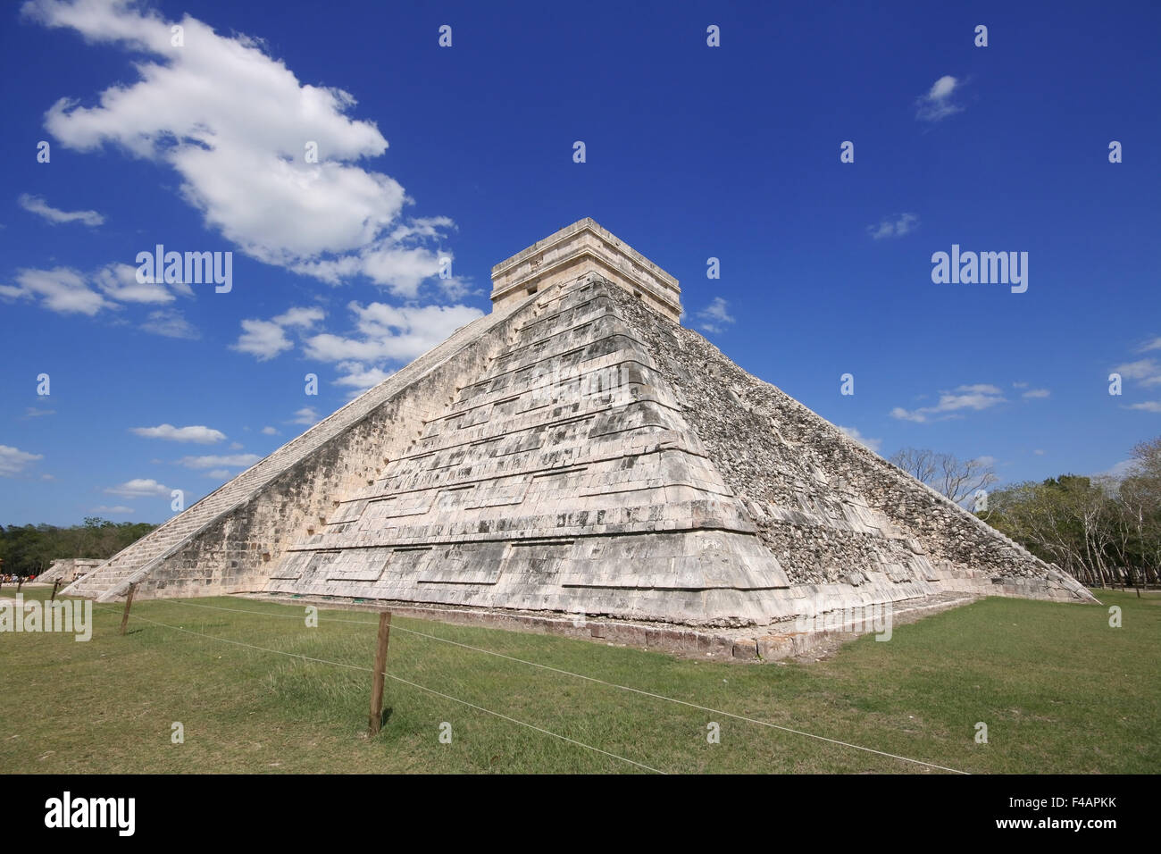 Pyramide ruins hi-res stock photography and images - Alamy