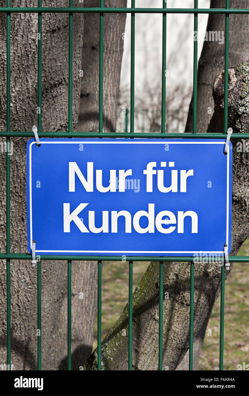 Deutsche kunden hi-res stock photography and images - Alamy